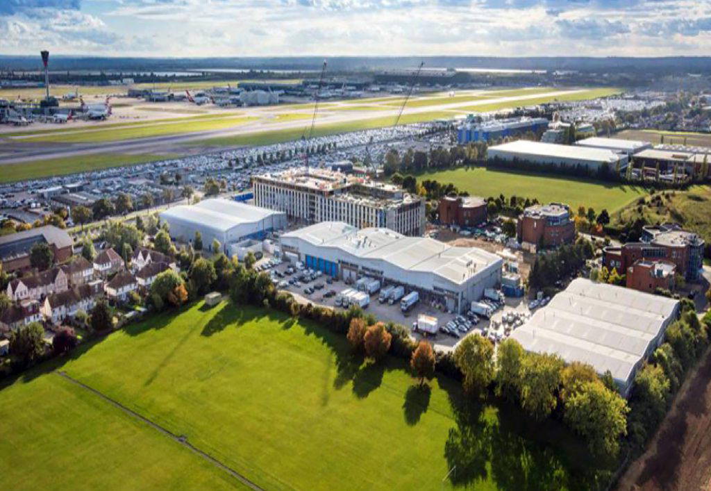 Airport Gate - Heathrow - Cudd Bentley